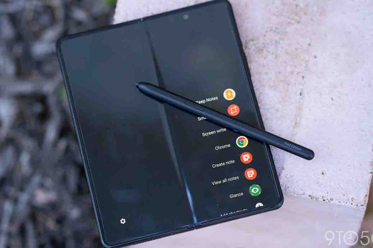 Samsung Galaxy Z Fold 2 Spotted On 'Star Trek: Picard'